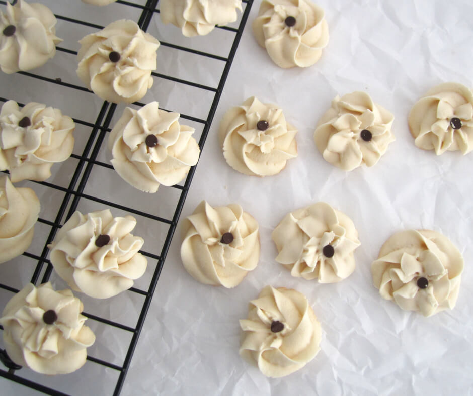 Tapioca Spritz Cookies | Crafty For Home