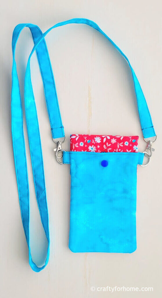 DIY Crossbody Cell Phone Bag Tutorial | Crafty For Home